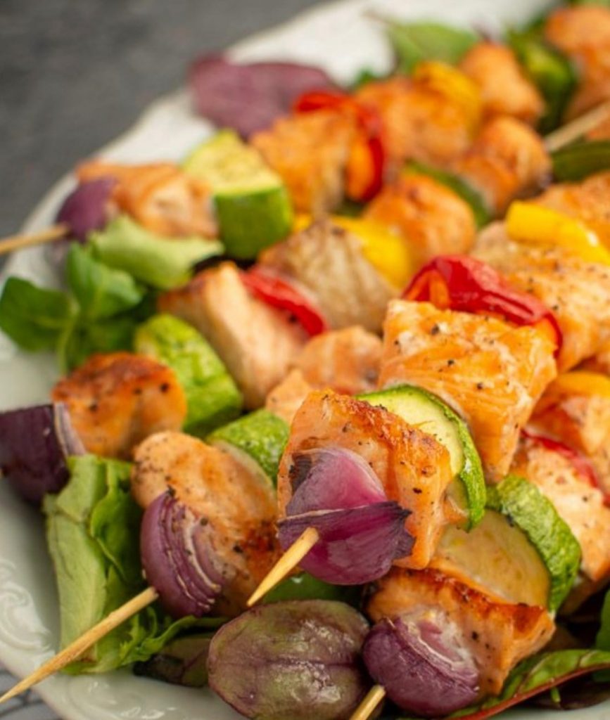 Frigarui pui / Chicken skewers – Champions